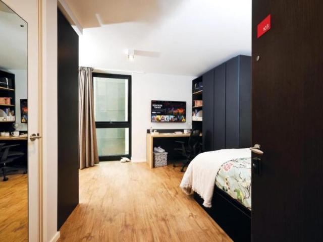 40 Bedroom Shared Living/roommate Leeds Leeds 90560915