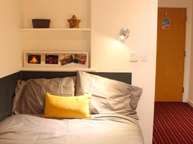 40 Bedroom Shared Living/roommate Leicester Leicester LS90563947