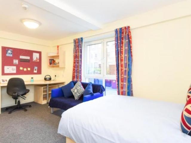 40 Bedroom Shared Living/roommate Liverpool Liverpool 90564038