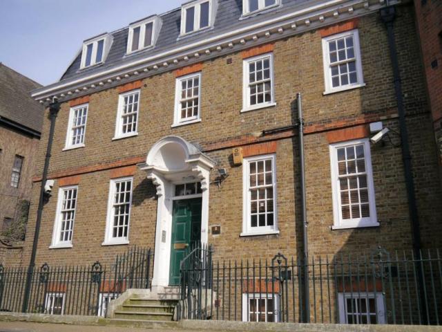 40 Bedroom Shared Living/roommate London London LS90560467