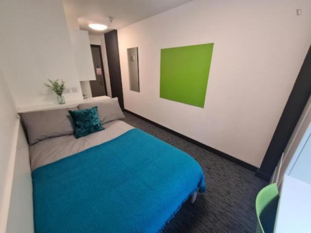 40 Bedroom Shared Living/roommate Newcastle Newcastle LS90561710