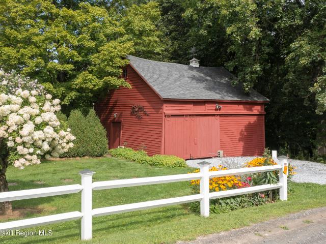 40 Beebe Pond Road