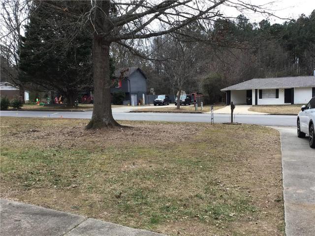 40 Belmont Park Ln, Ellenwood, GA 30294 | MLS #7695 | Compass