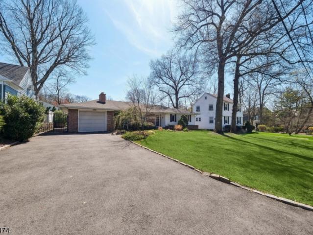 40 Birchwood Ave