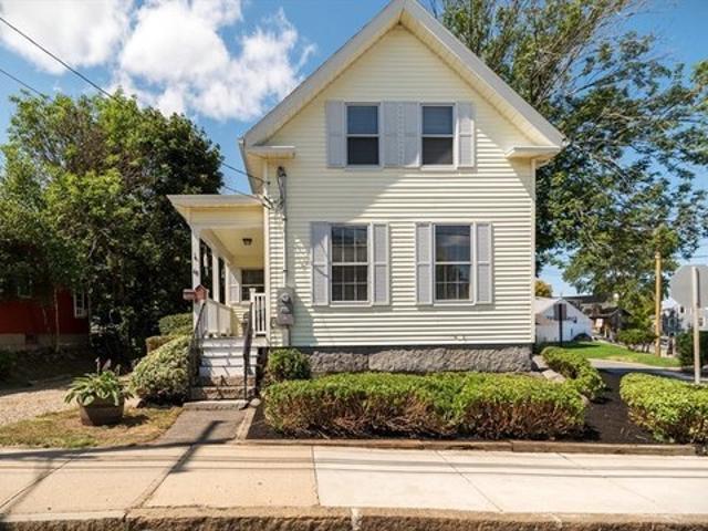 40 Broadway, Rockport, MA 01966