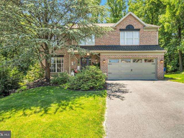 40 Brook Circle