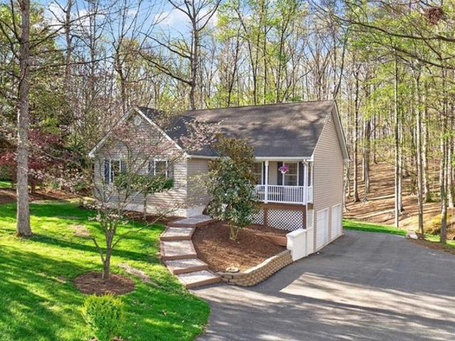 40 Bridlewood Dr, Palmyra, VA 22963