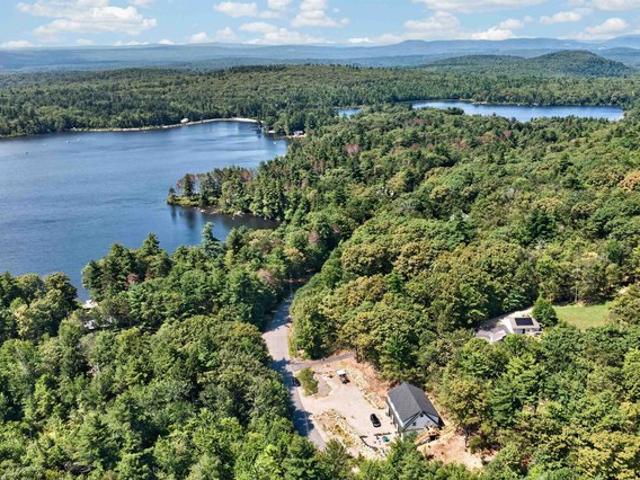 40 Brienne Rd, New Durham, NH 03855