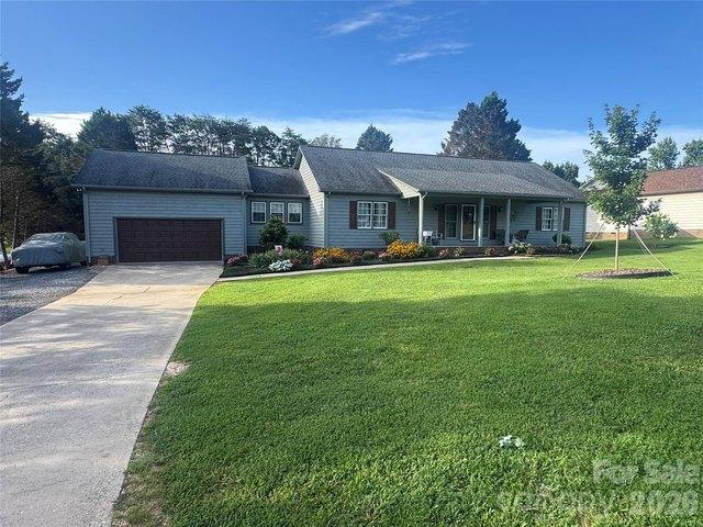 40 Candlewick Cove Dr, Taylorsville, NC 28681