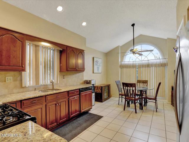 40 Caldwell Terrace