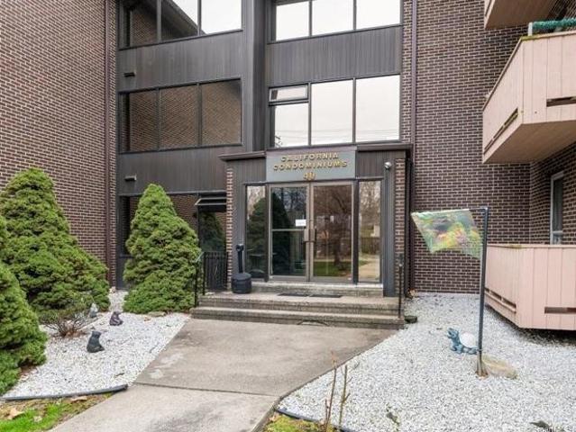 40 California St #B10, Stratford, CT 06615