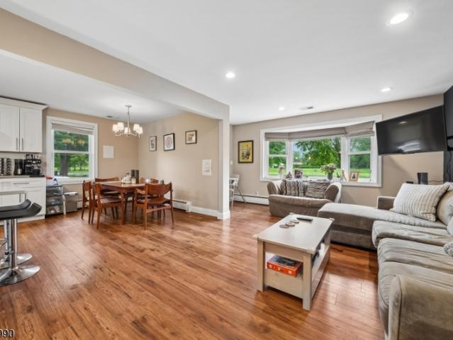 40 Carpenter Pl