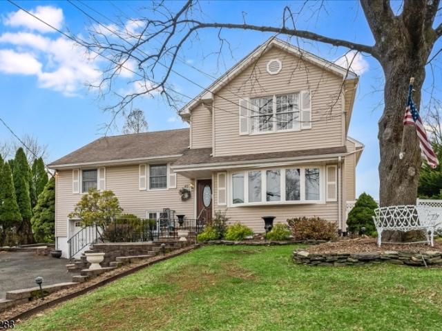 40 Catherine Ct