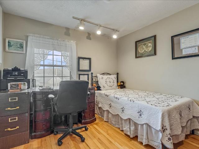 40 Catherine Ct, Cedar Grove, NJ 07009 | MLS #4025