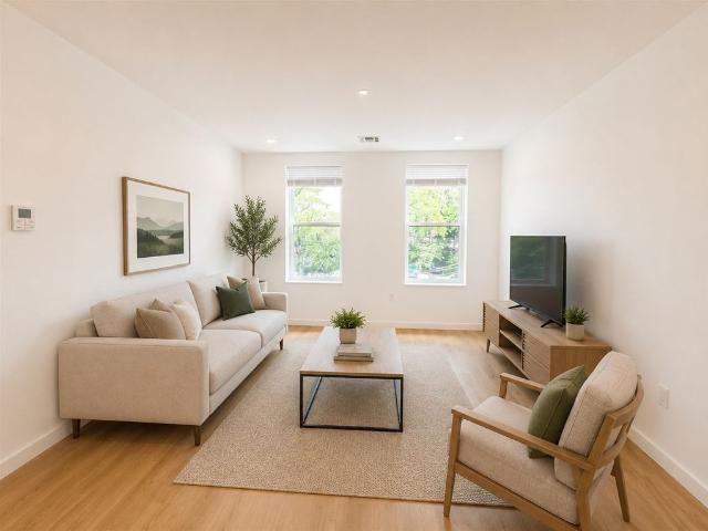 40 Centre St. 303, Brookline, US, MA