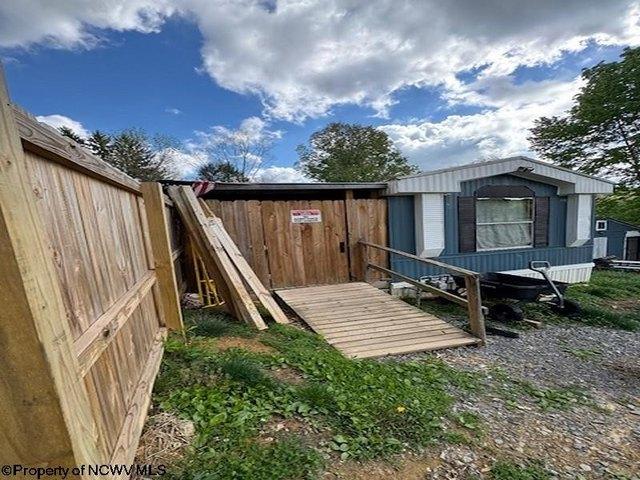 40 Chickerell St, Clarksburg, WV 26301