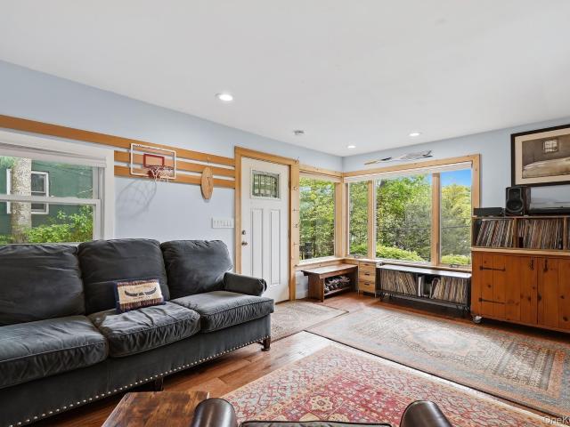 40 Chippewa Road