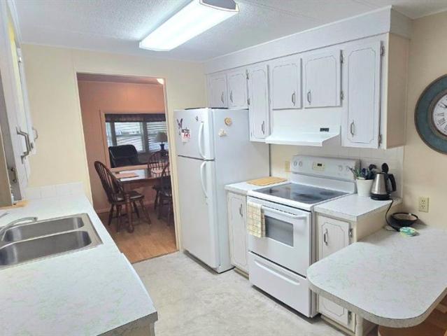 40 Concord Ln, Palm Harbor, FL 34684 | MLS #TB8476