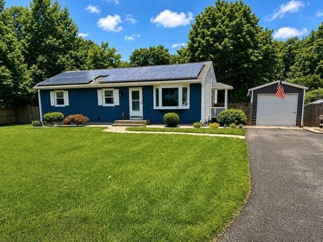 40 Coolidge St, Seekonk, MA 02771