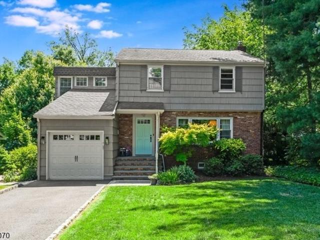 40 Collinwood Rd, Maplewood, NJ 07040