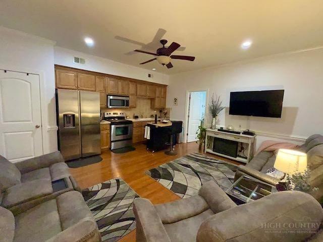 40 Club Villa Drive 505