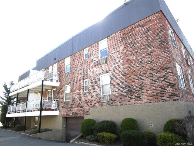 40 Daley Pl, Unit 227, Lynbrook, NY 11563 | MLS #955408 | Compass