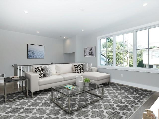 40 Devoe Street B