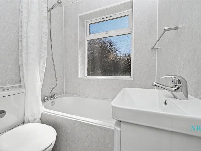 40 Dhu Varren Crescent, Belfast, BT13 3FL