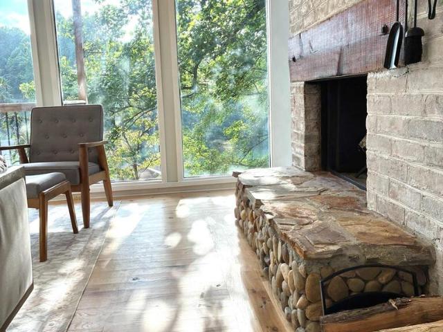 40 Doe Valley Dr