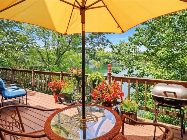 40 Duvall Ln, Bella Vista, AR 72715