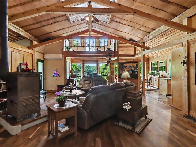 40 Duvall Lane