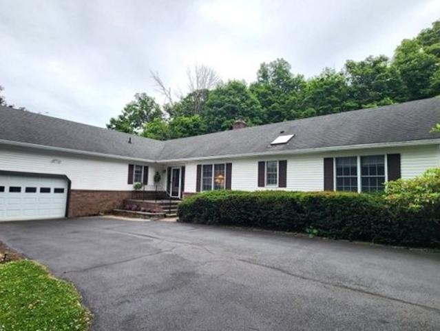 40 Dyer Rd, Wantage Township, NJ 07461
