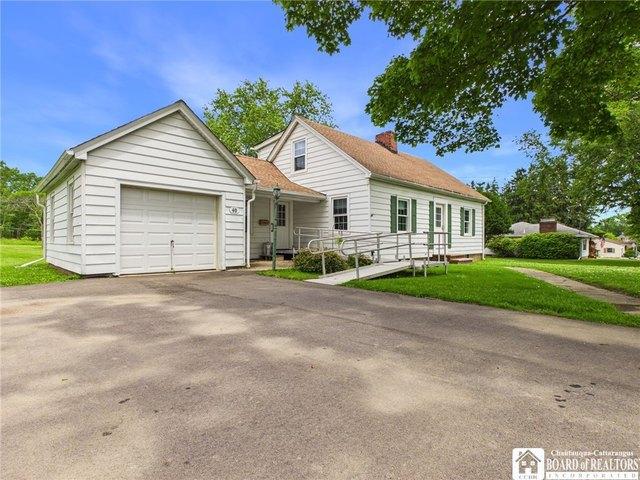 40 E Chautauqua St, Mayville, NY 14757