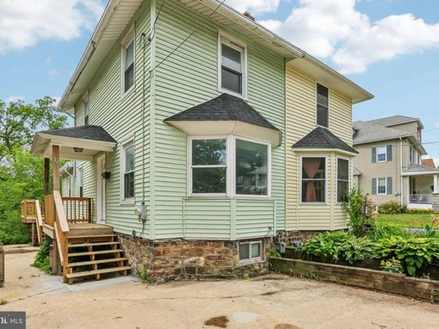 40 E Columbia Rd, Enola, PA 17025