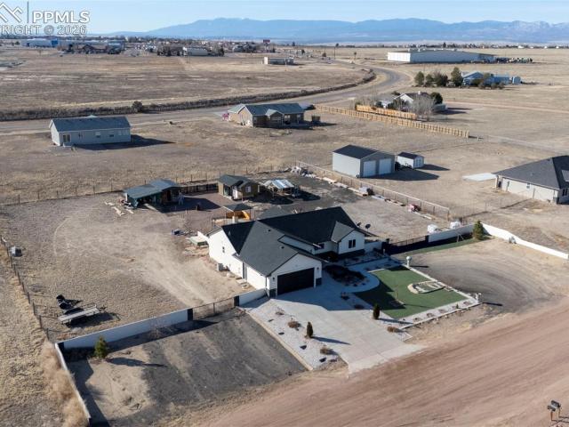40 E Lyons Drive
