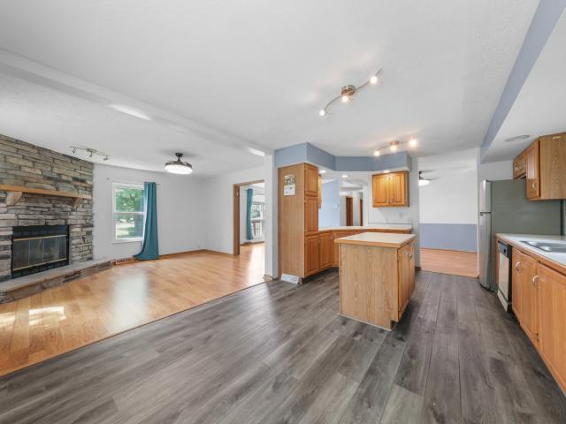 40 E Livingston Street