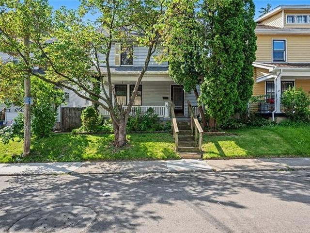40 E Parkwood Dr, Dayton, OH 45405