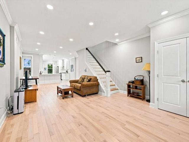 40 E Slocum St, Philadelphia, PA 19119