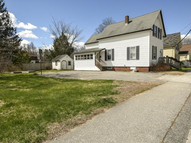 40 E Valentine St, Westbrook, ME 04092