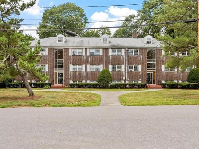 40 Edgelawn Ave Apt 3, North Andover, MA 01845