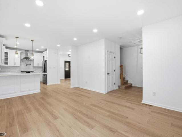 40 Edgewood Rd, Glen Ridge, NJ 07028 | MLS #4021 | Compass