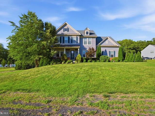 40 Edgewater Drive