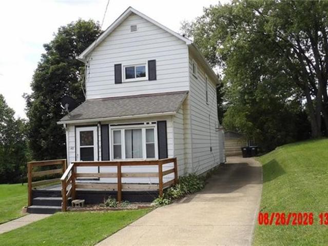 40 Emerson Ave, Wheatland, PA 16161