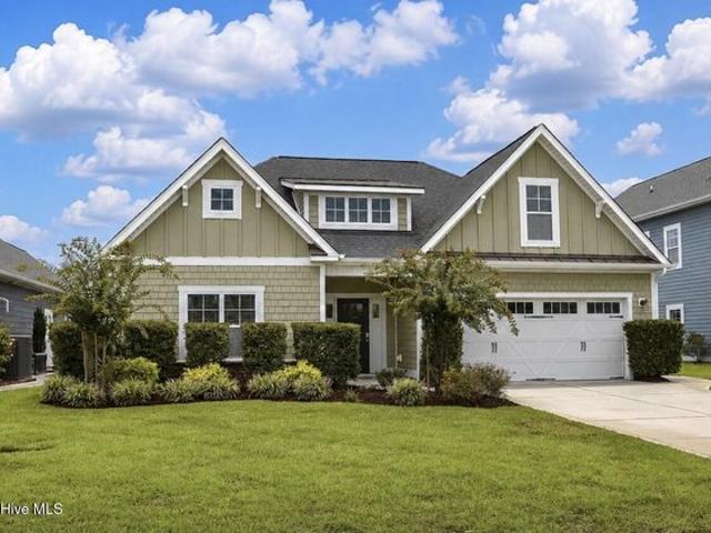 40 Evergreen Ln, Hampstead, NC 28443