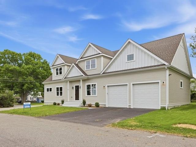 40 Ferncroft Rd, Braintree, MA 02184