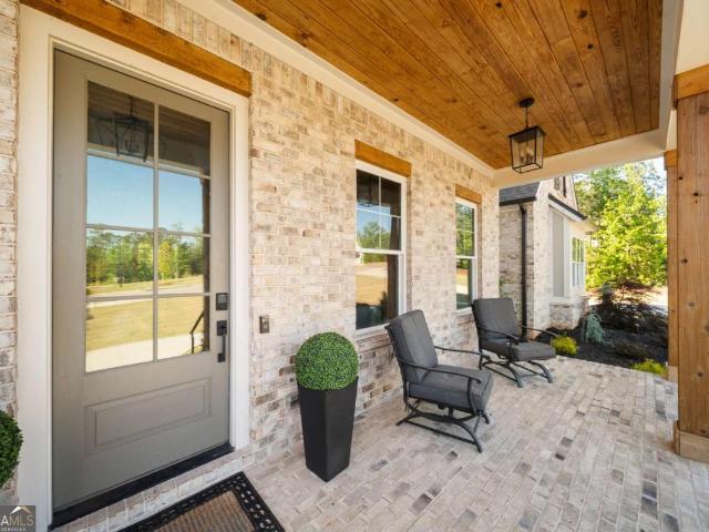 40 Fernbank Way