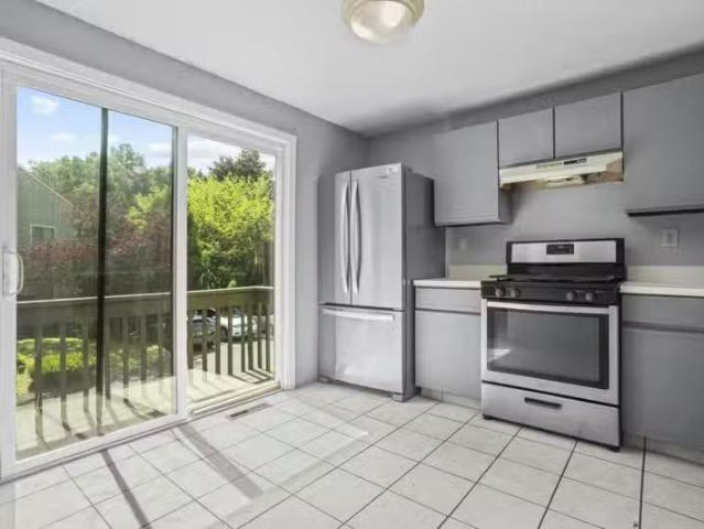 40 FOXON HILL RD # L43, NEW HAVEN, CT 06513 Condo/Townhome For.