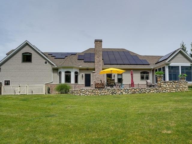 40 Frasier Ln, Tewksbury, MA 01876