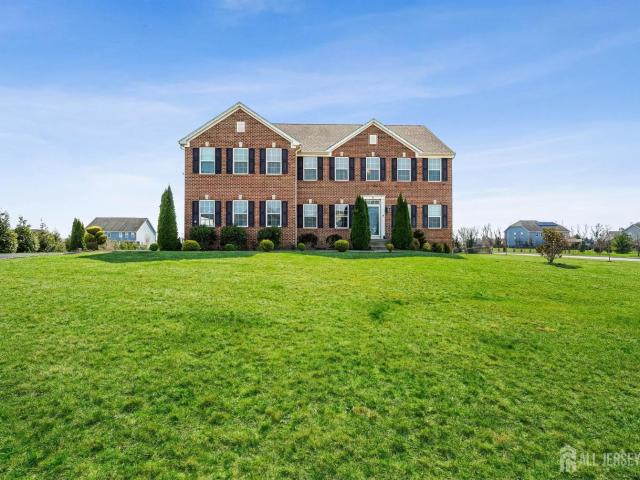 40 Gina Dr, Allentown, NJ 08501 | MLS #NJMM2004