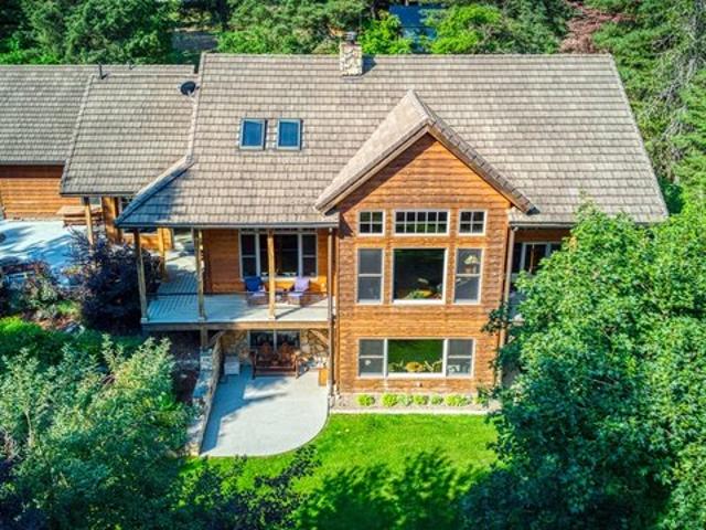 40 Golden Pond Dr, Heron, MT 59844